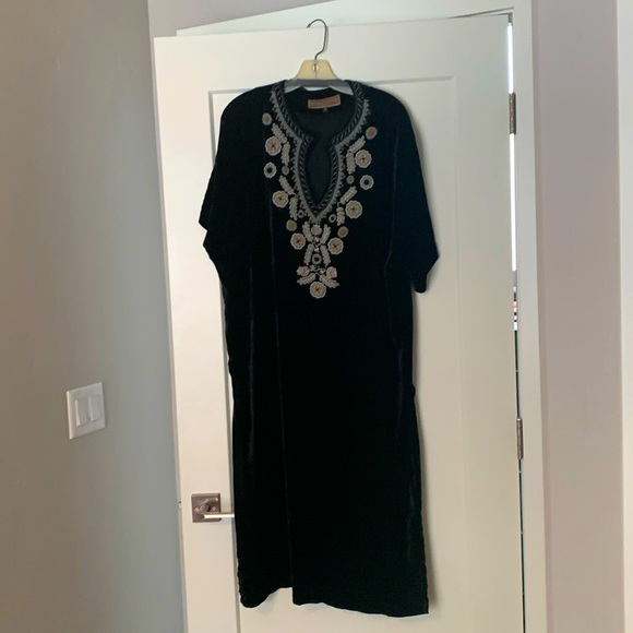 Double D Ranch | Tops | Double D Ranchwear Velvet Embroidered Tunic ...